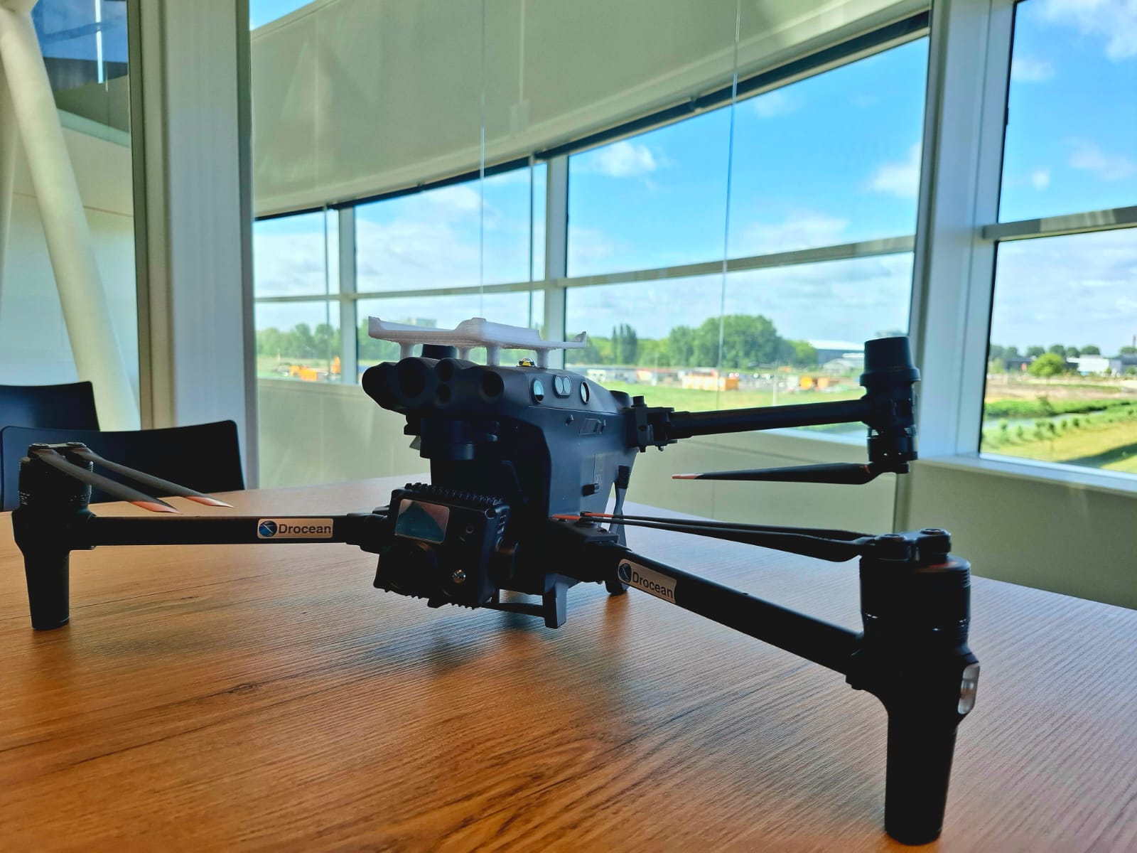 Mapping offshore 4G and 5G network coverage with Drocean